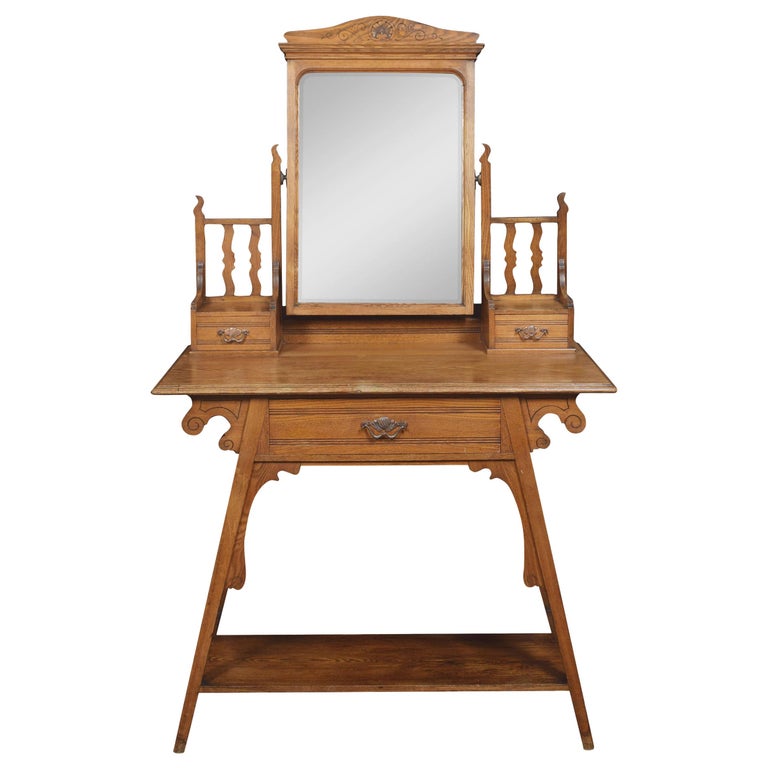 Arts and Crafts Dressing Table For Sale at 1stDibs