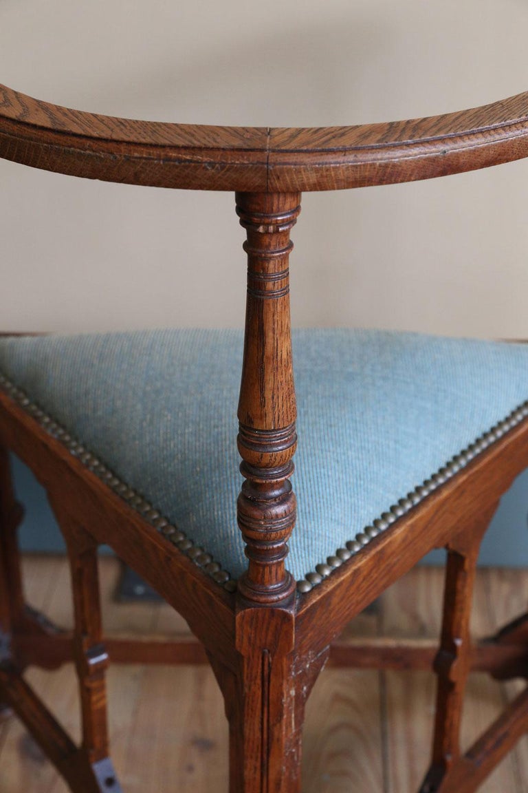 Arts and Crafts European Oak Triangular Corner Chair at 1stDibs ...