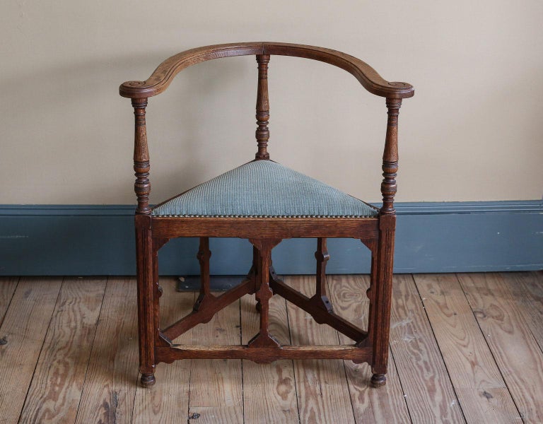 Arts and Crafts European Oak Triangular Corner Chair at 1stDibs ...