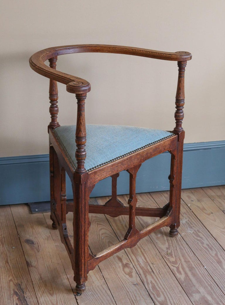 Arts and Crafts European Oak Triangular Corner Chair at 1stDibs ...