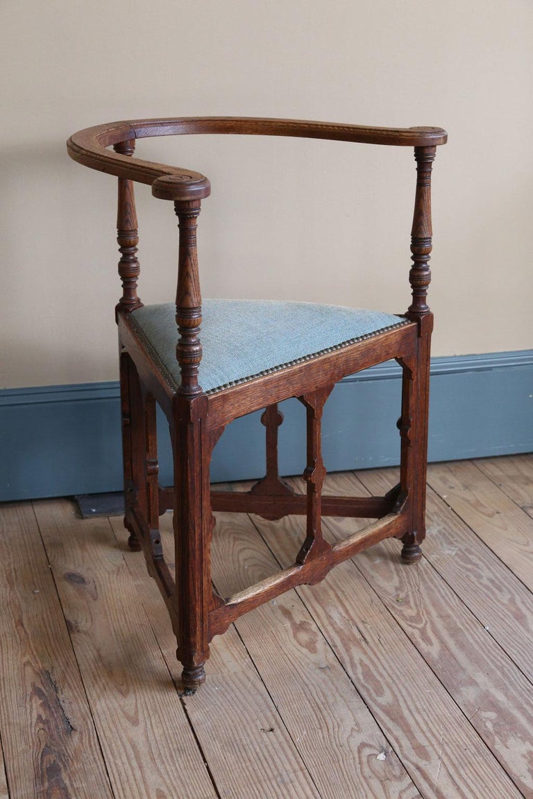 Arts and Crafts European Oak Triangular Corner Chair at 1stDibs ...