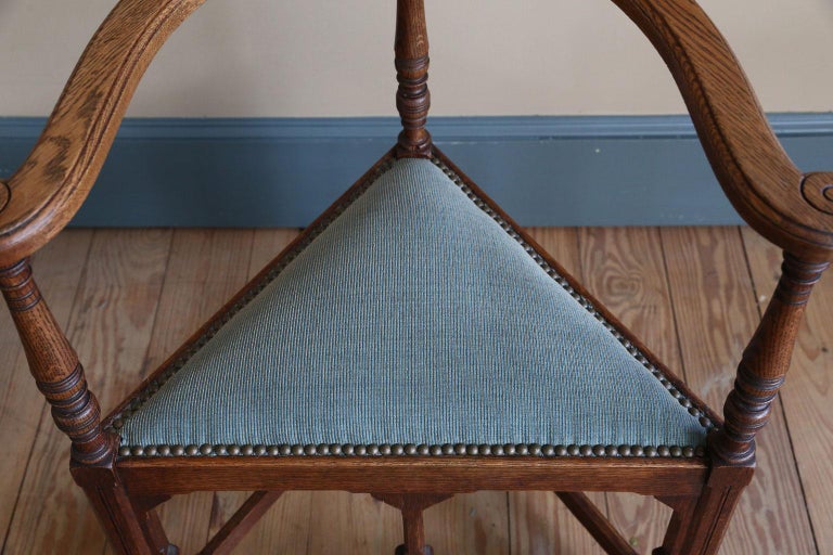 Arts and Crafts European Oak Triangular Corner Chair at 1stDibs ...