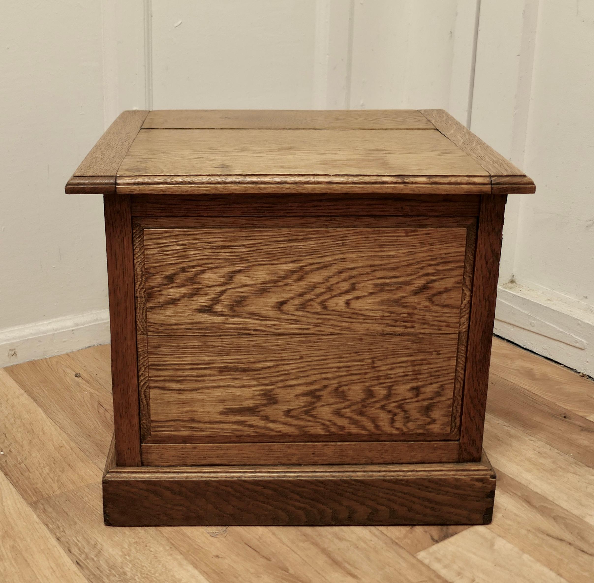 Arts and Crafts Golden Oak Log Box, Seat or Occasional Table For Sale ...