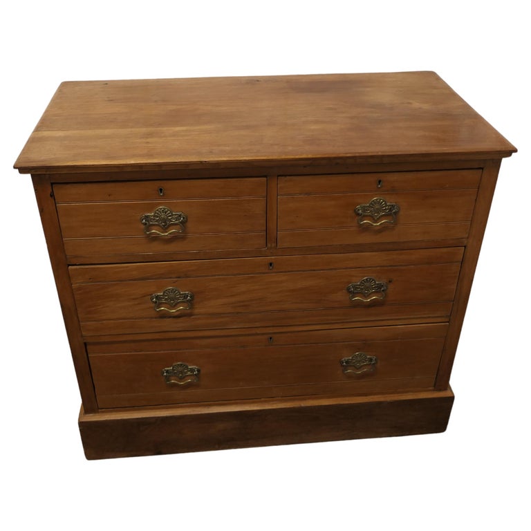 Arts and Crafts Golden Walnut Chest of Drawers For Sale at 1stDibs