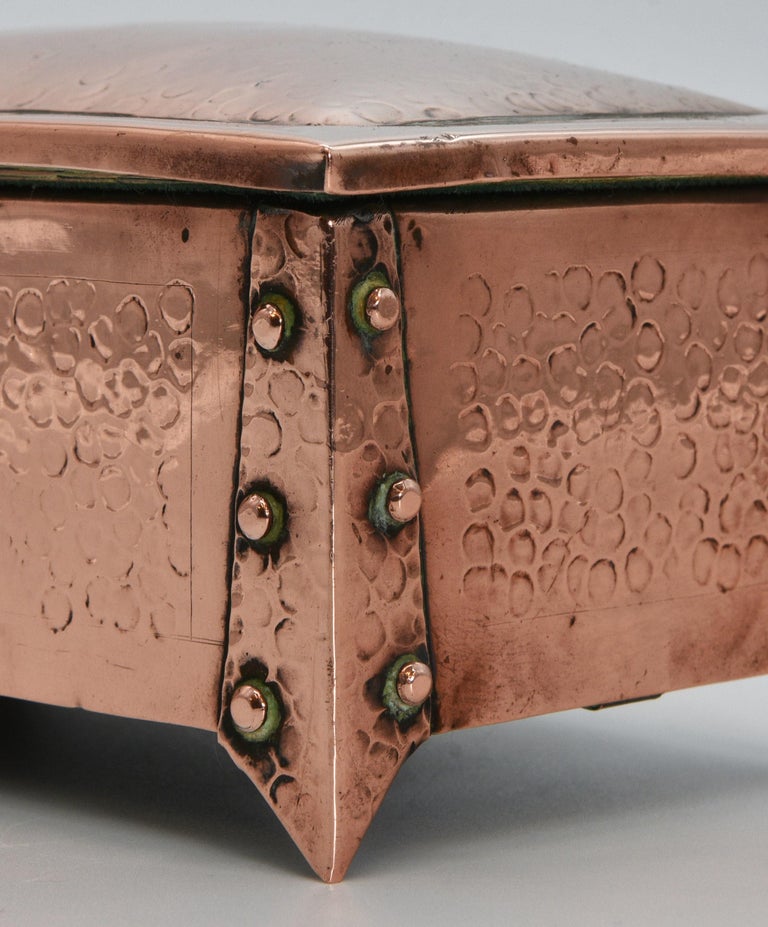 Arts and Crafts Small Copper Box, Circa 1900 For Sale at 1stDibs