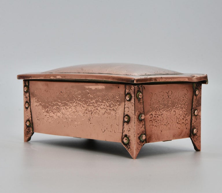 Arts and Crafts Small Copper Box, Circa 1900 For Sale at 1stDibs