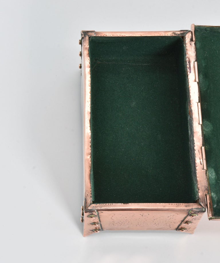 Arts and Crafts Small Copper Box, Circa 1900 For Sale at 1stDibs