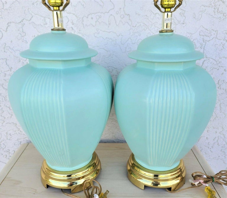 Asian Chinoiserie Ming Ginger Jar and Brass Table Lamps For Sale at 1stDibs