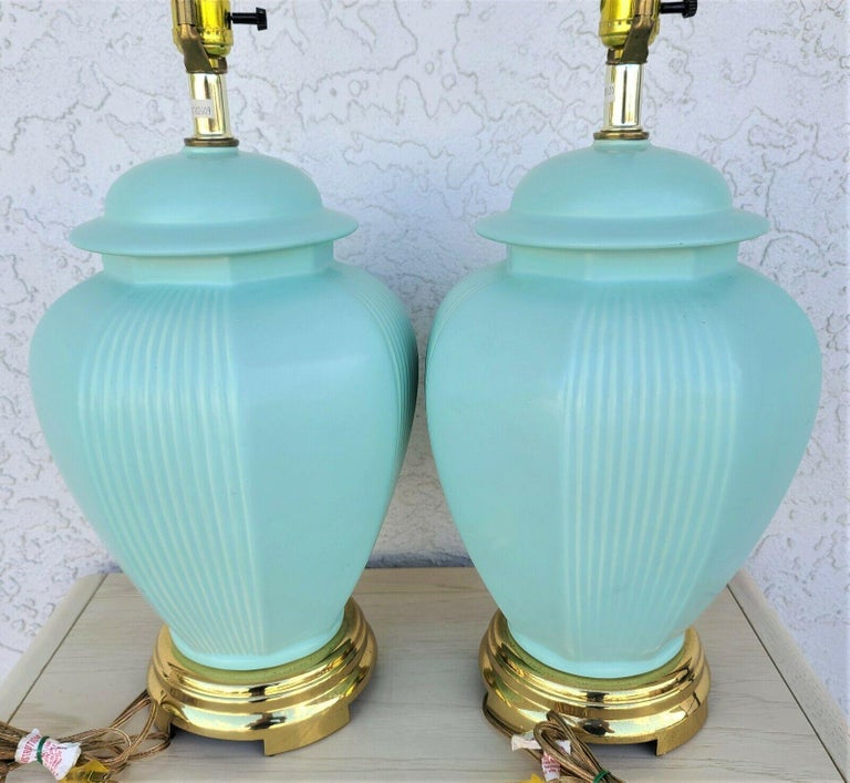 Asian Chinoiserie Ming Ginger Jar and Brass Table Lamps For Sale at 1stDibs