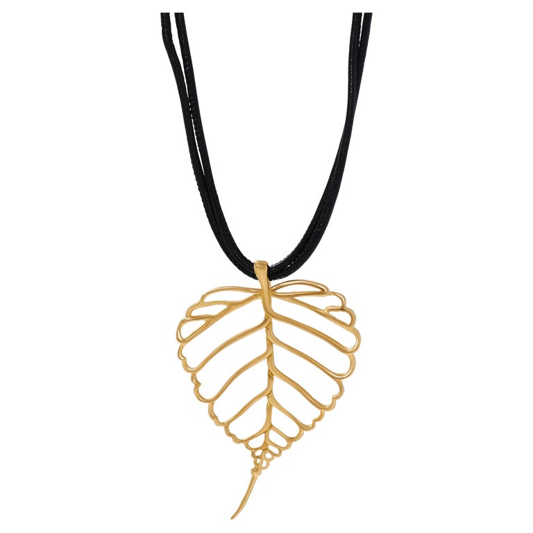 Assael Angela Cummings 18k Yellow Gold Pendant Necklace For Sale at 1stDibs