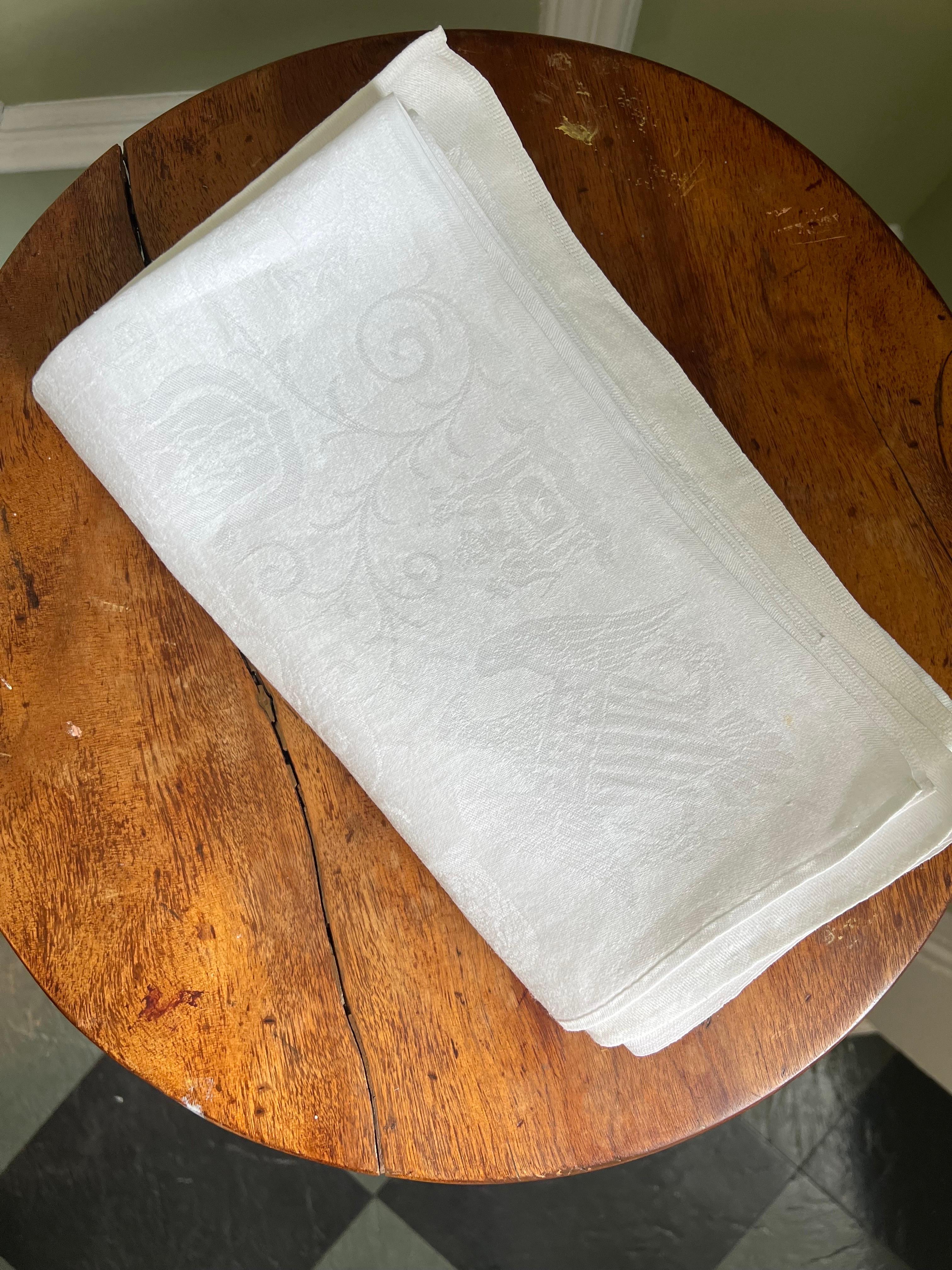 Assorted White Table Napkins For Sale at 1stDibs
