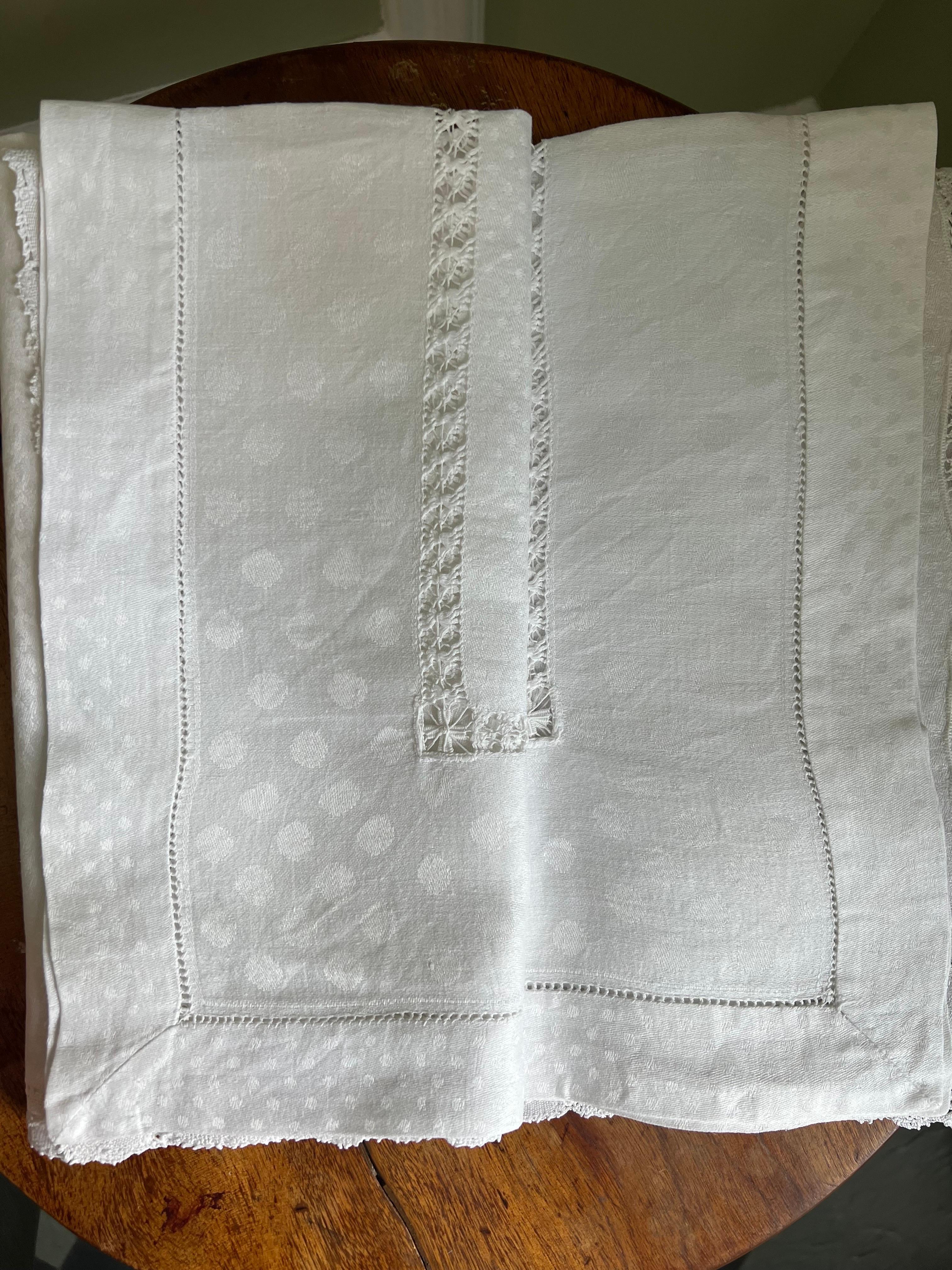 Assorted White Table Napkins For Sale at 1stDibs