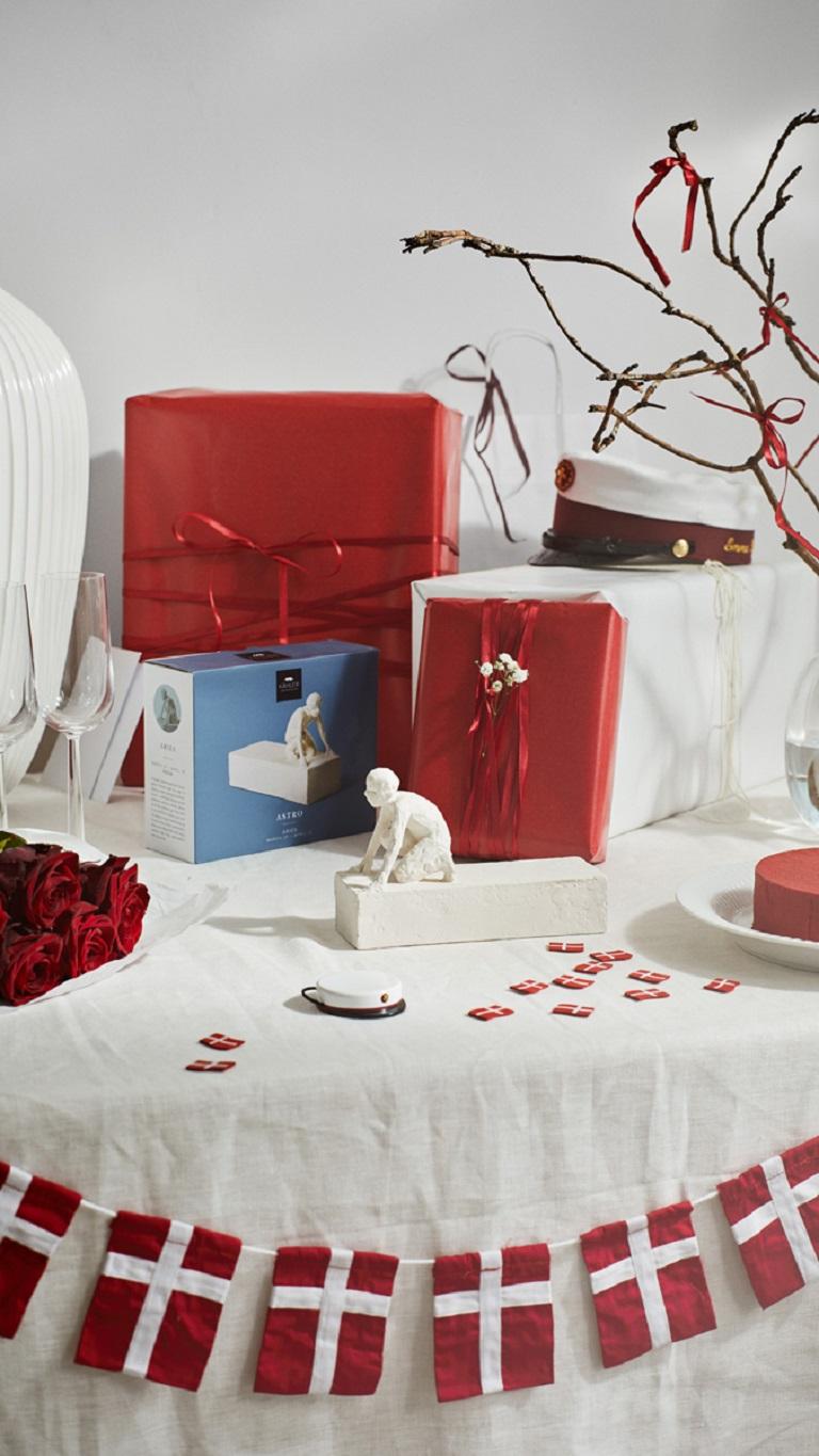 Astro Aries, White For Sale at 1stDibs