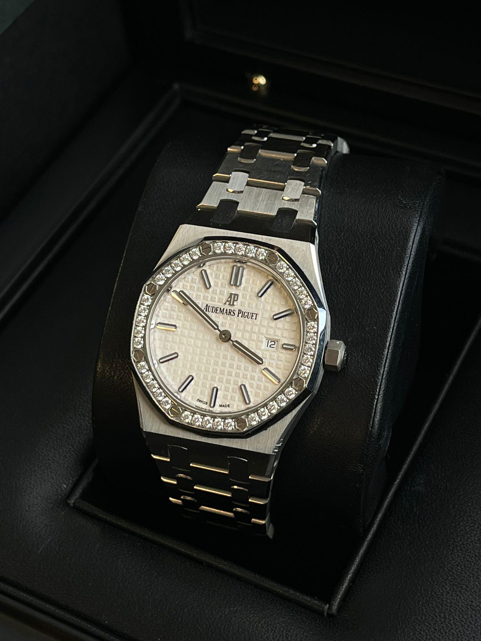 Audemars Piguet Royal Oak Lady Steel Silver Dial Watch 67651ST.ZZ ...