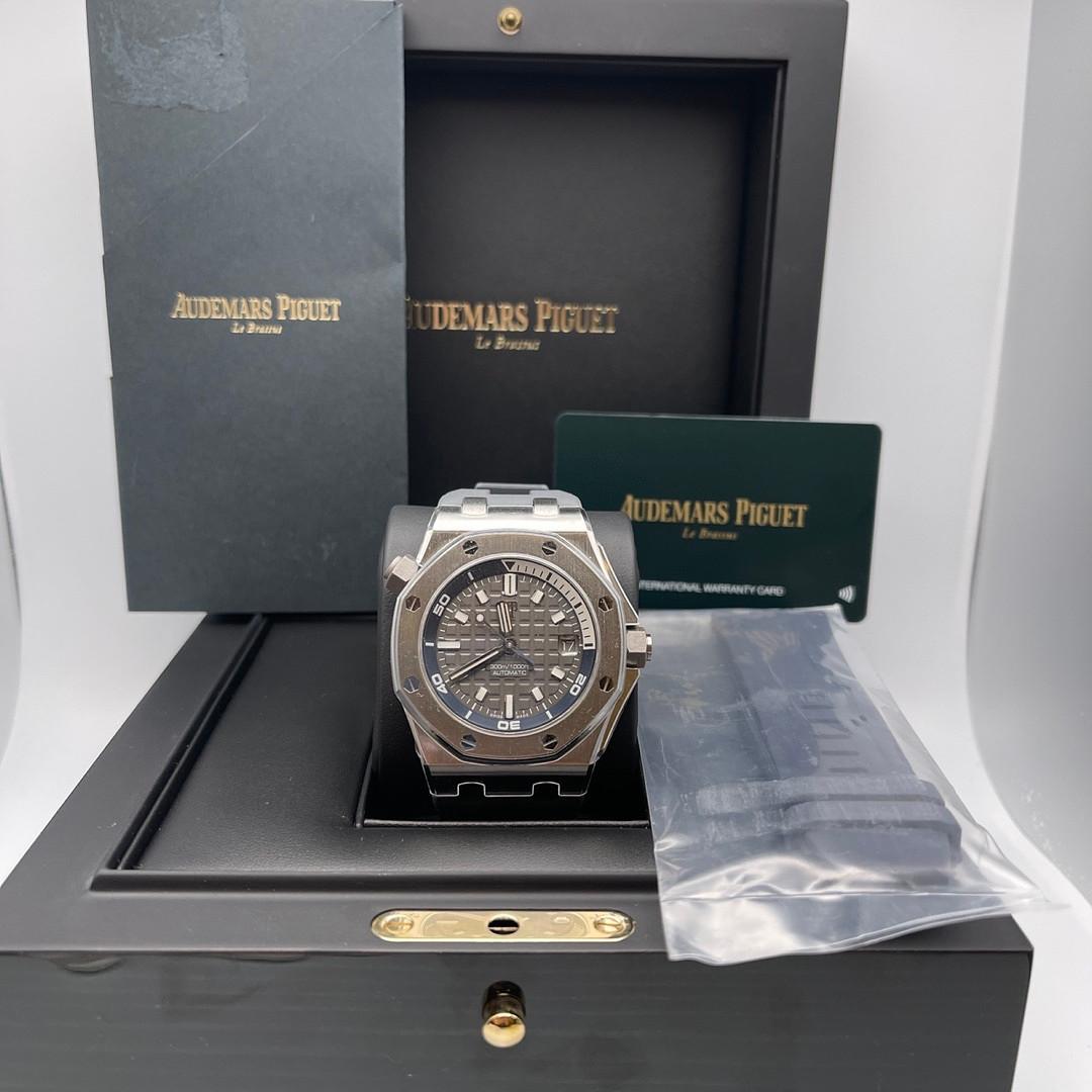 Audemars Piguet Royal Oak Offshore Diver Stainless Steel Grey Dial ...