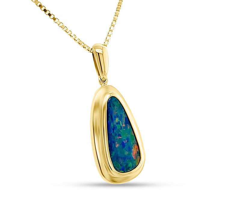 Australian Natural Opal 1.45ct Pendant in 18K Yellow Gold For Sale at ...