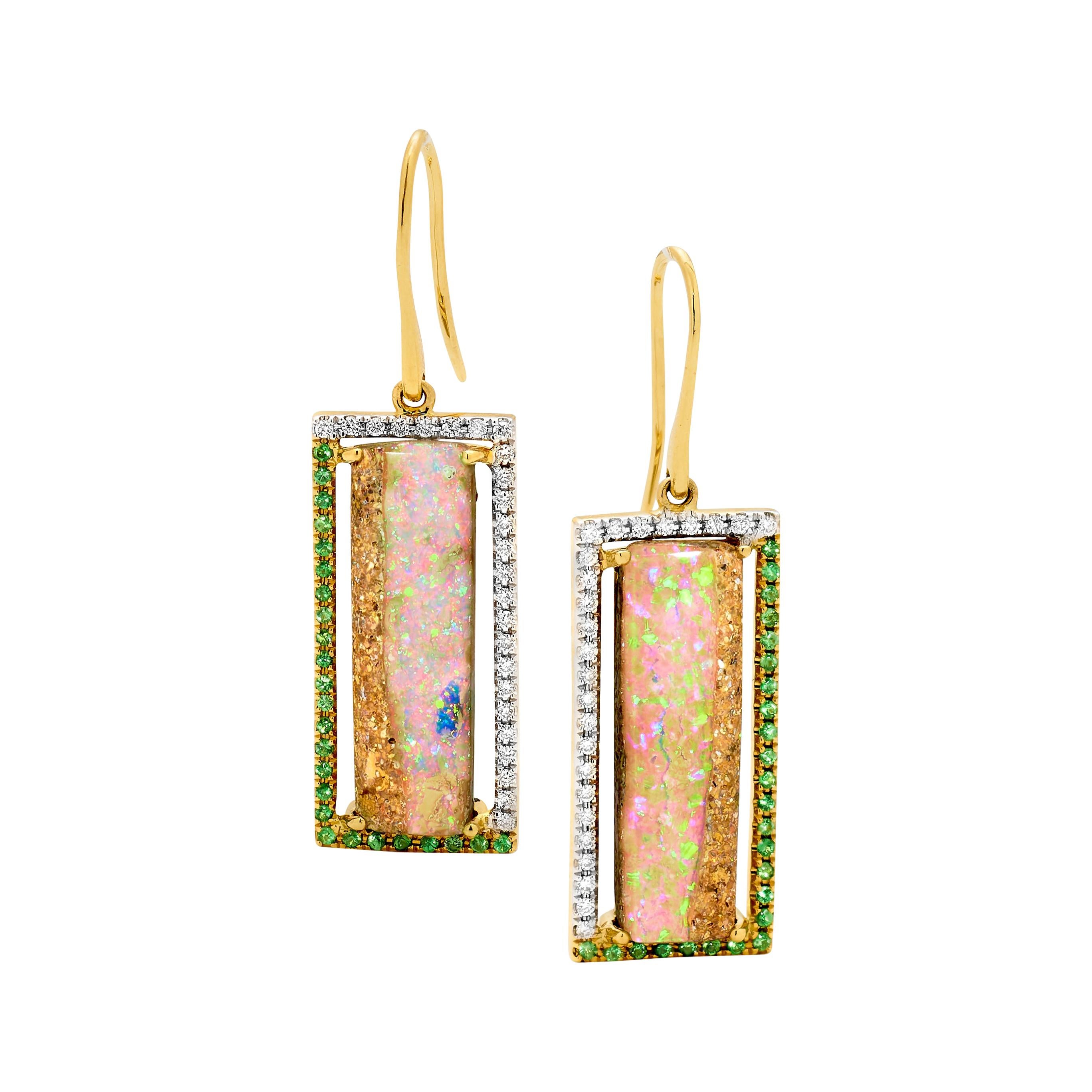 2.48ct Winton Australia Crystal Opal in 18k Matte Yellow Gold For Sale ...