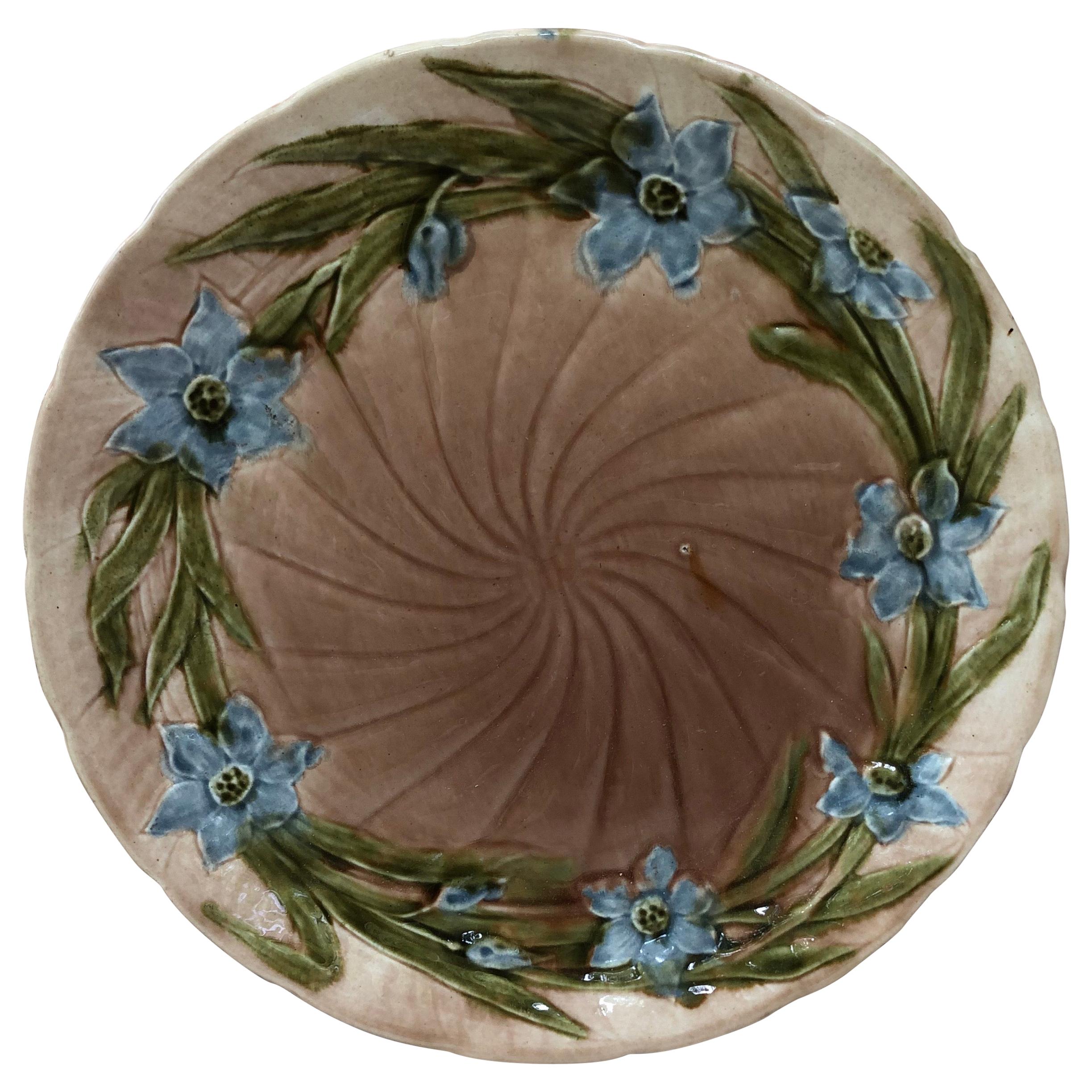 George Jones Majolica Water Lily Plate at 1stDibs
