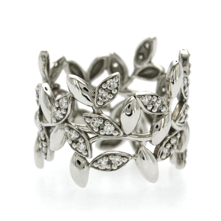 Auth Tiffany and Co, 18K White Gold Paloma Picasso Olive Leaf Diamond ...