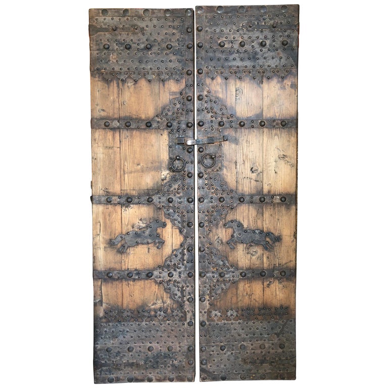 Authentic Beautiful Wooden Chinese Door For Sale at 1stDibs