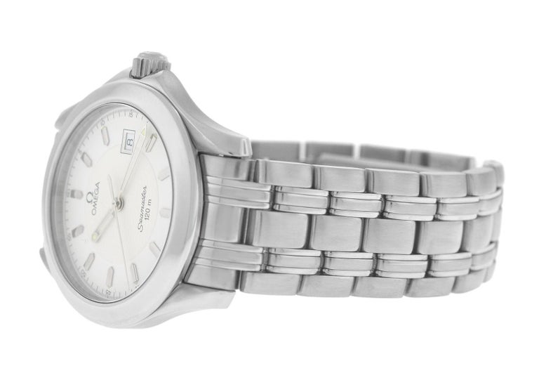 Authentic Men's Unisex Omega Seamaster Quartz Watch For Sale at 1stdibs