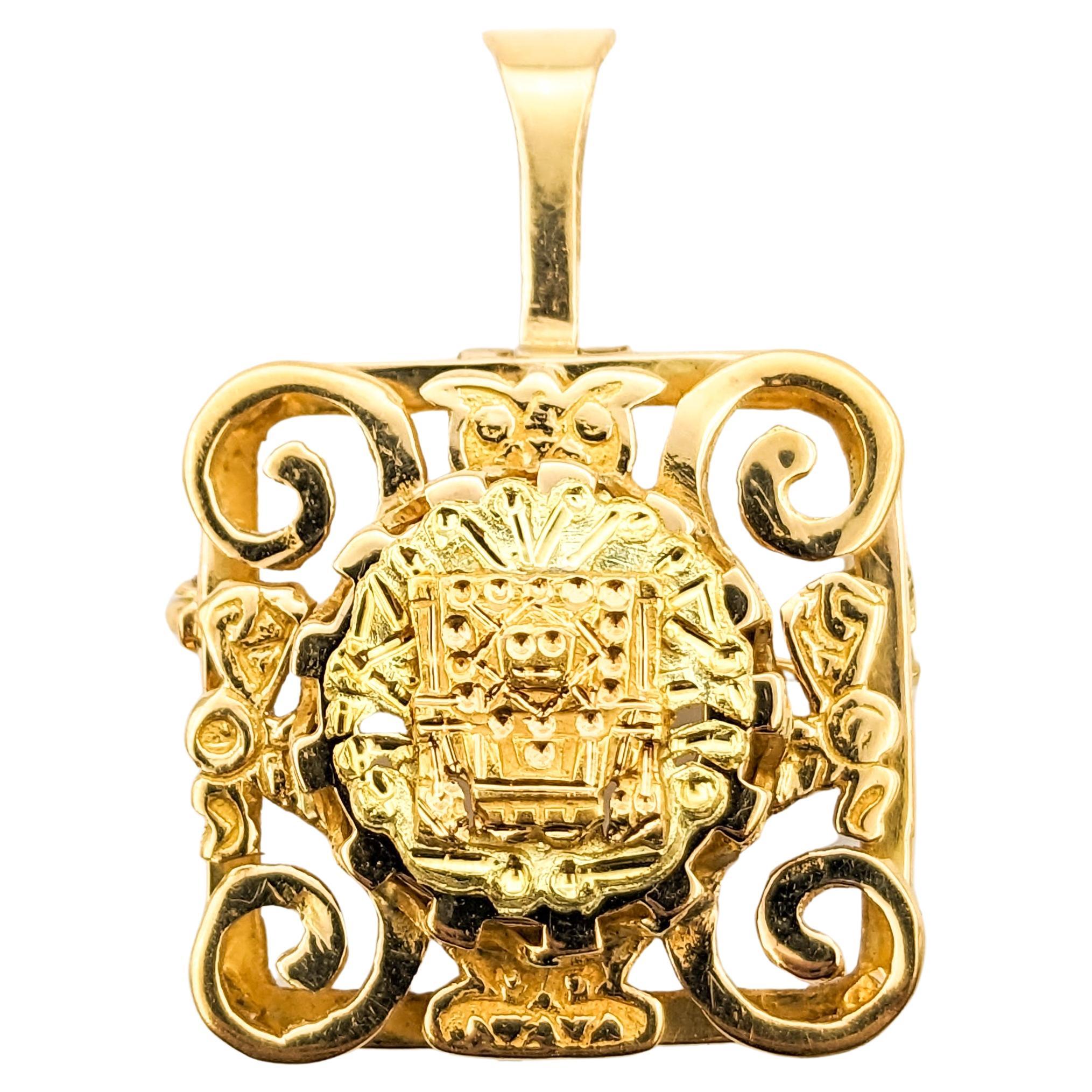 Aztec Ancient God Vintage Brooch/Pendant In Yellow Gold For Sale at 1stDibs