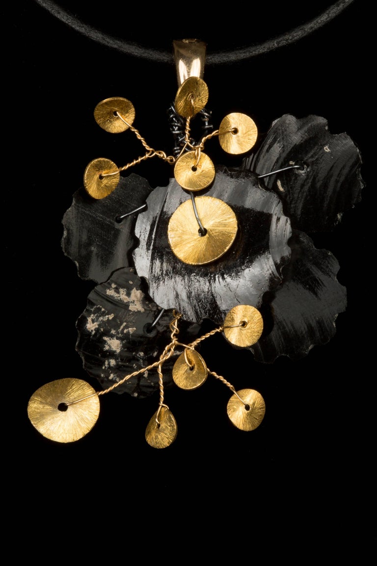 Aztec Flint Flower Necklace For Sale (Free Shipping) at 1stDibs