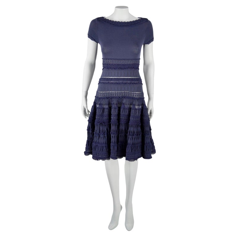 Azzedine Alaïa - Robe bleue FR 38 En vente sur 1stDibs