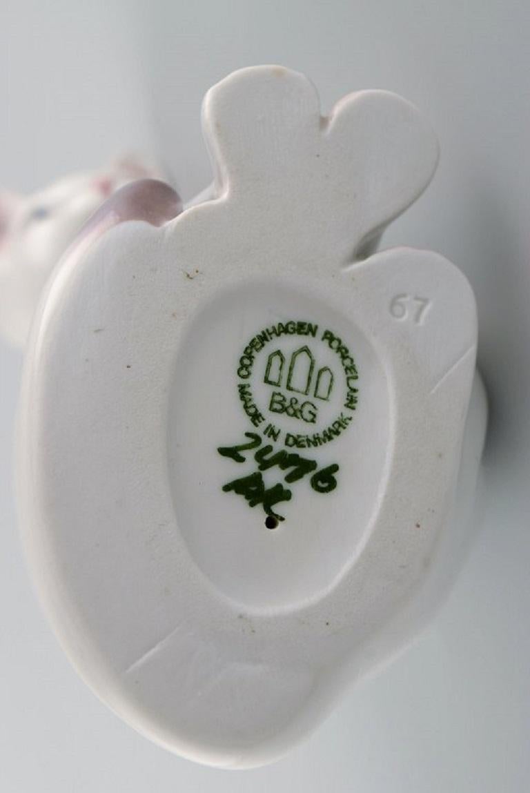 B and G / Bing and Grondahl Porcelain Figure, Sitting Cat, Number 2476 ...