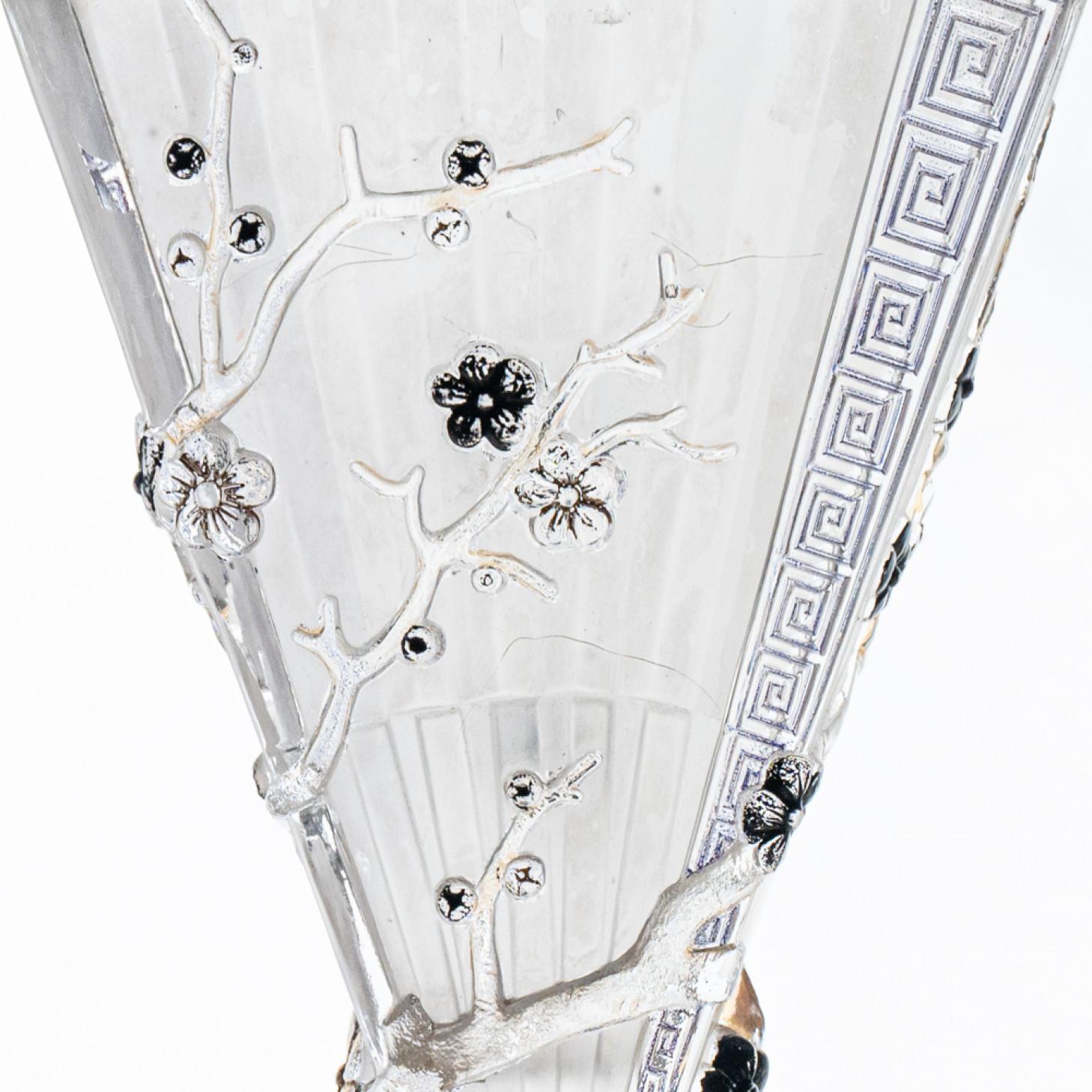 Baccarat, Exquise Crystal Vase Japan Style, France, 1900 For Sale at 1stDibs