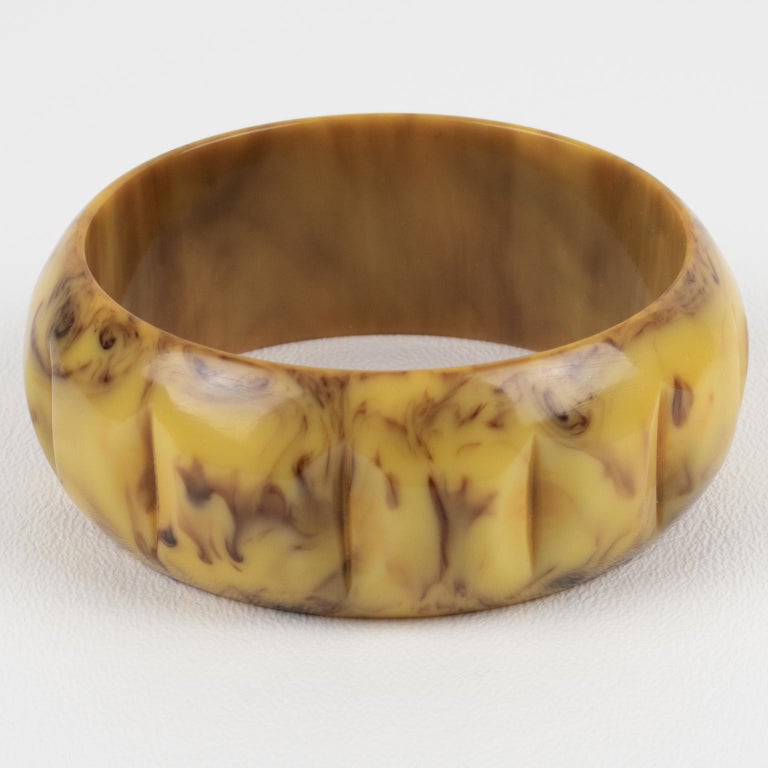 Bakelite Bracelet Carved Bangle Banana Chocolate Marble For Sale at 1stDibs