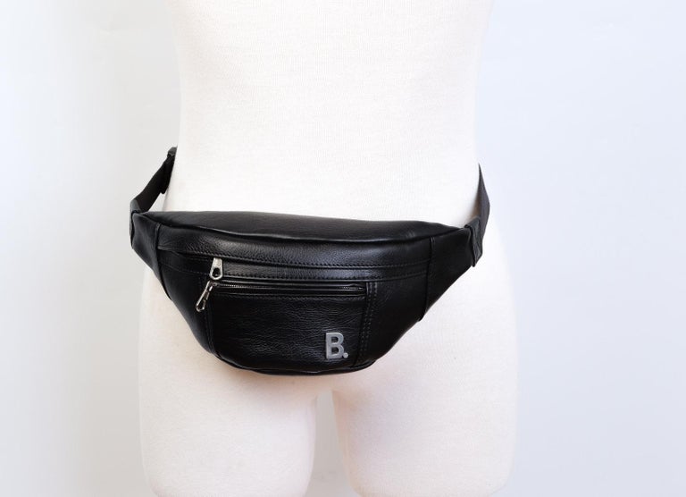 Balenciaga B Logo Plaque Bag Black For Sale at 1stDibs