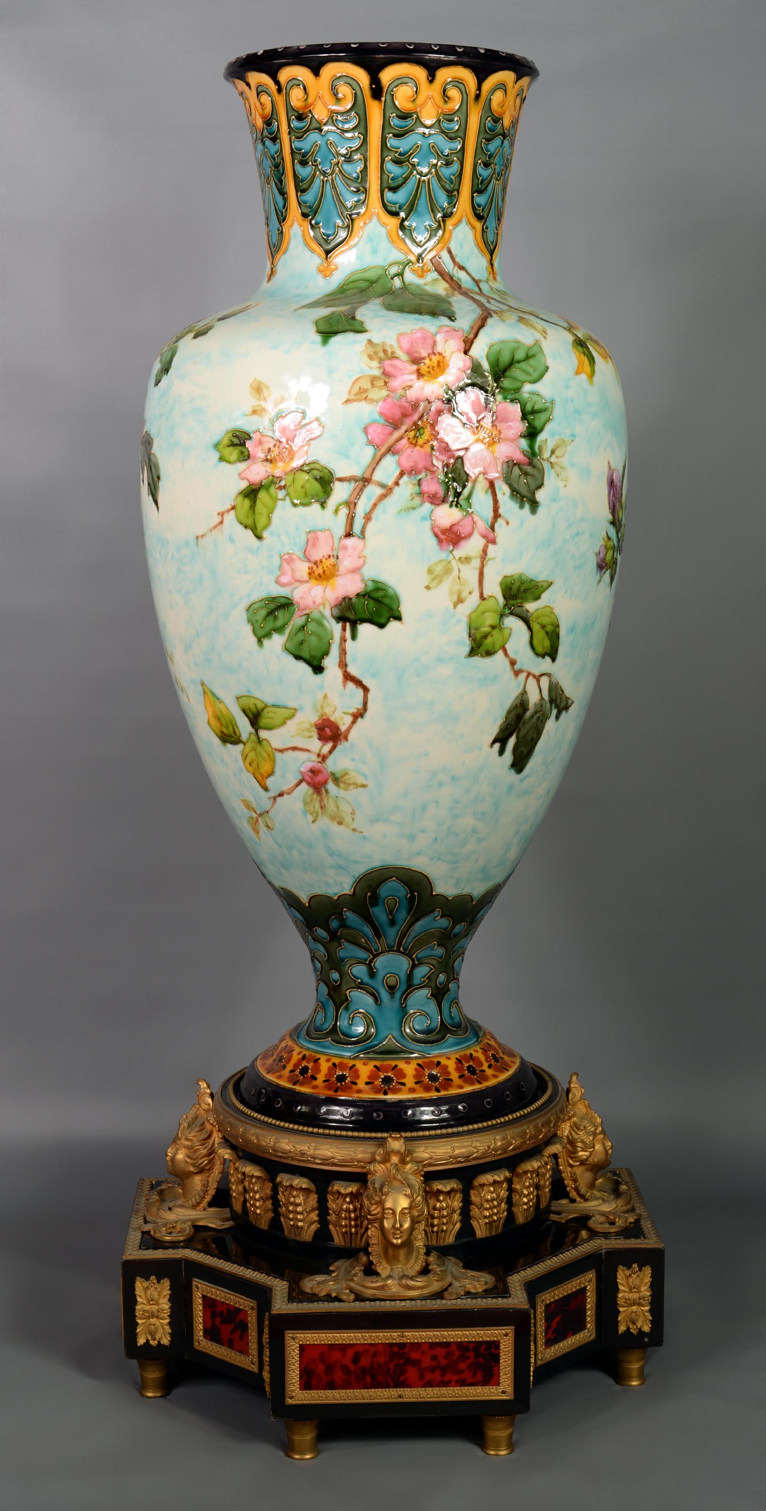 Baluster Napoleon III Vase in Porcelain on a Base with Scales and Wood ...