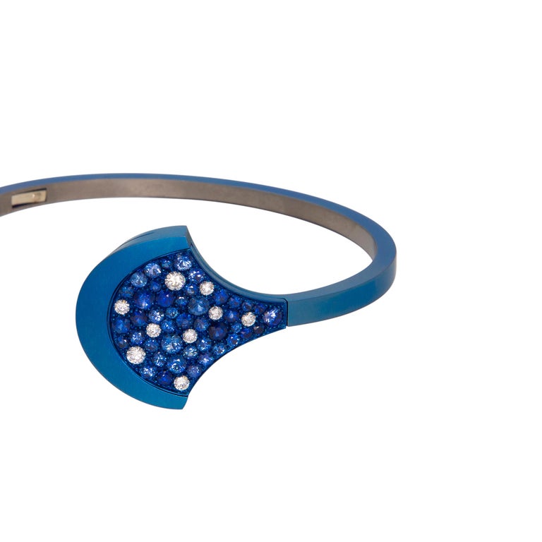 Bangle Blue Titatium with Diamonds and Blue Sapphire For Sale at 1stDibs