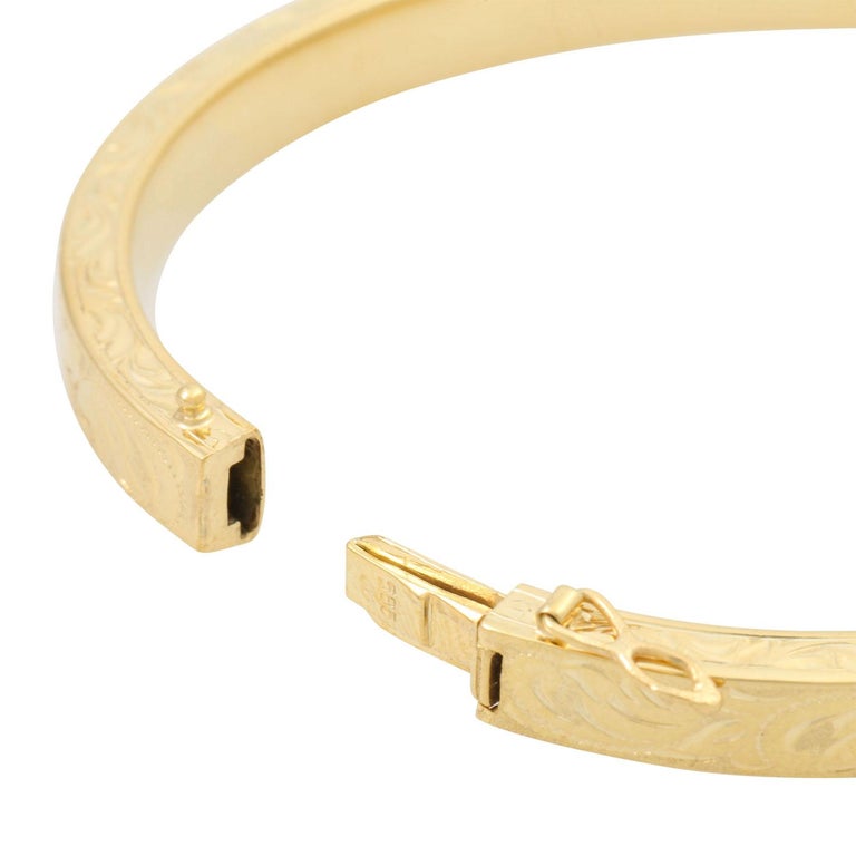 Bangle with Floral Pattern For Sale at 1stDibs