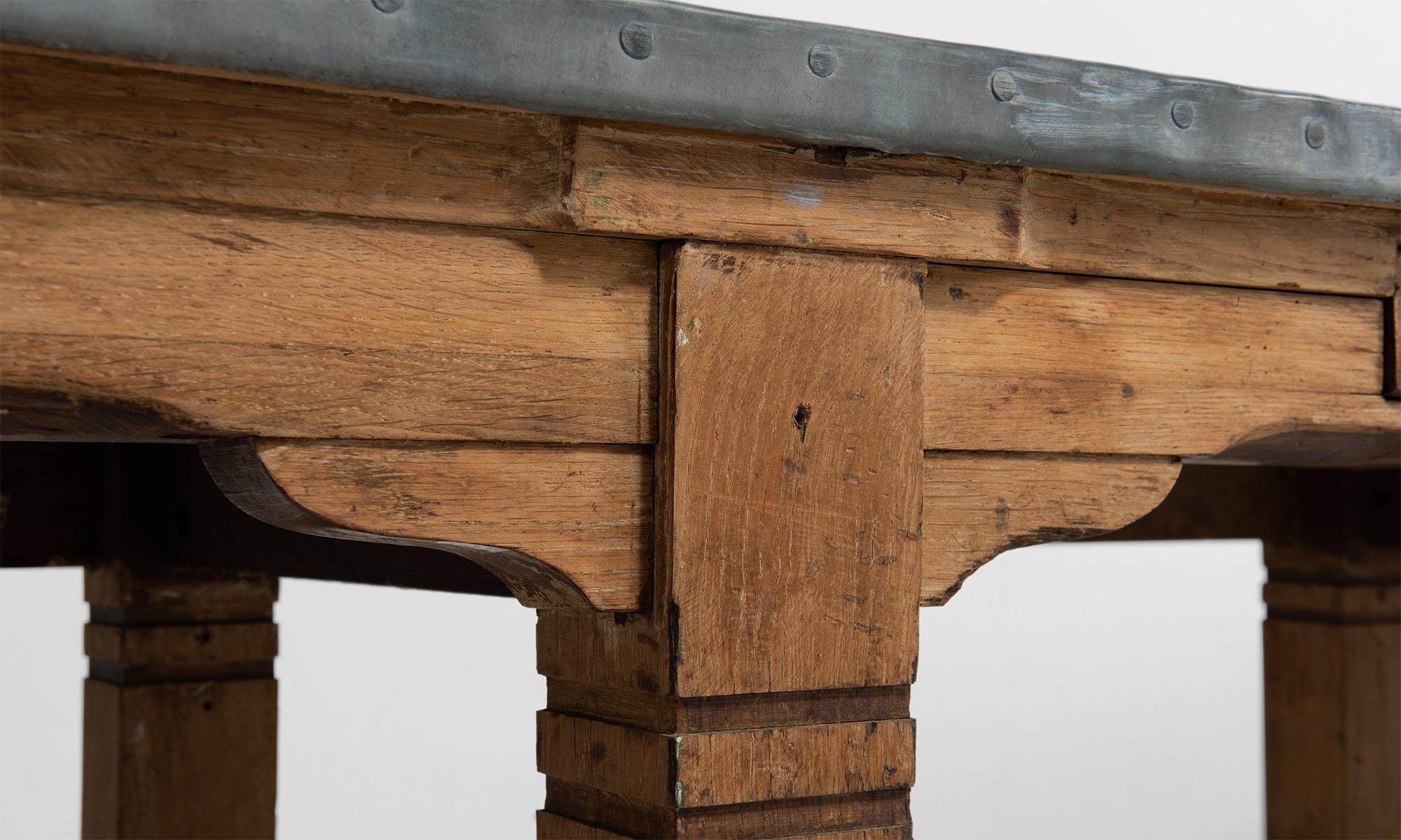 Bank of France Table at 1stDibs | fance table