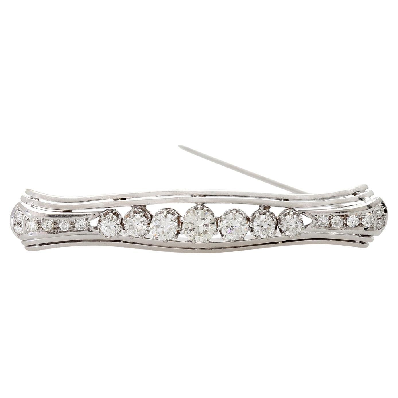 Brooch with 9 Fine Rubies Total Approx. 3.0 Ct For Sale at 1stDibs