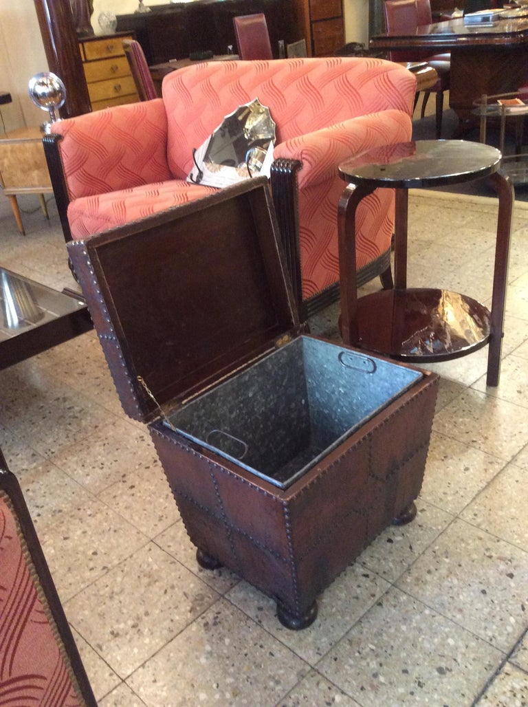 Bar with lion shield in Wood and leather, Sign made in england, 1930 ...