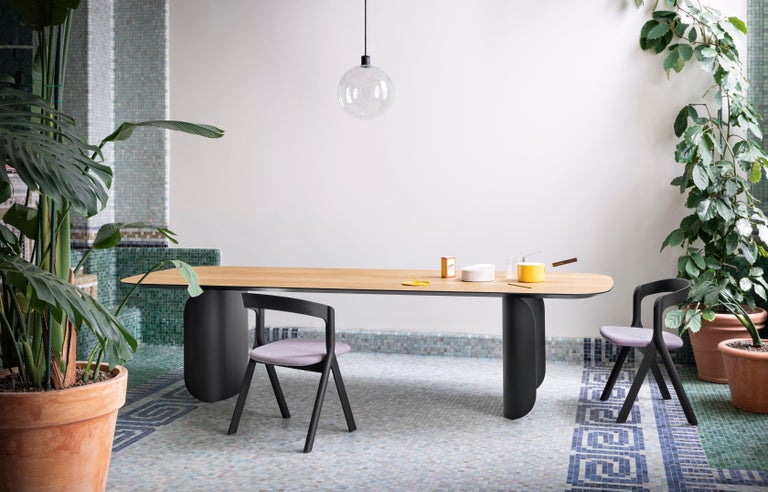 Barry Medium Table in Palladio Moro Top with Black Lacquered Base by ...