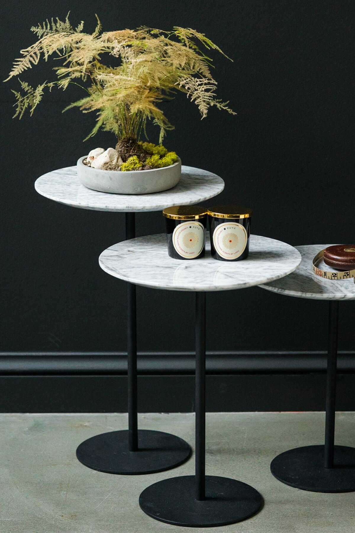 Basic Black Metal and Marble Side Table No:1 For Sale at 1stDibs
