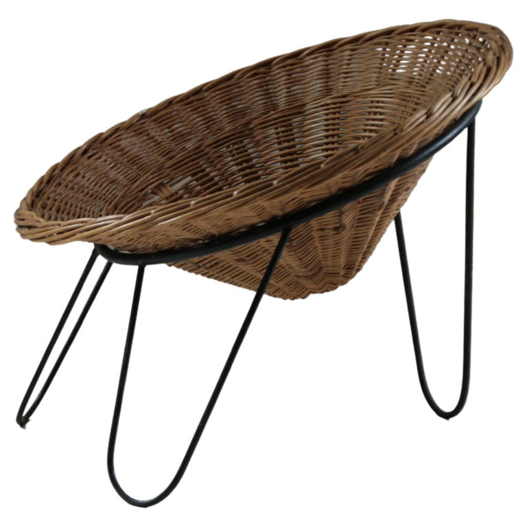 Basket Chair in Wicker and Tripod Metal Legs, 1950s For Sale at 1stDibs