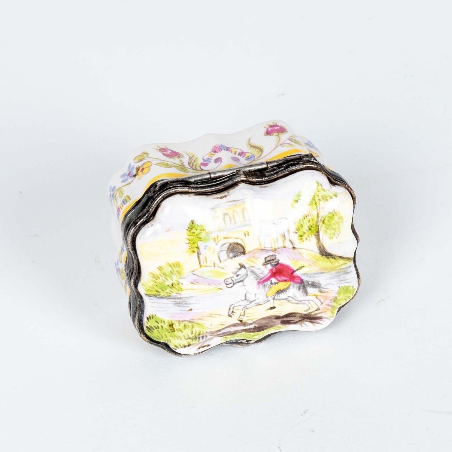 Battersea Patch Box with Horse and Castle For Sale at 1stDibs