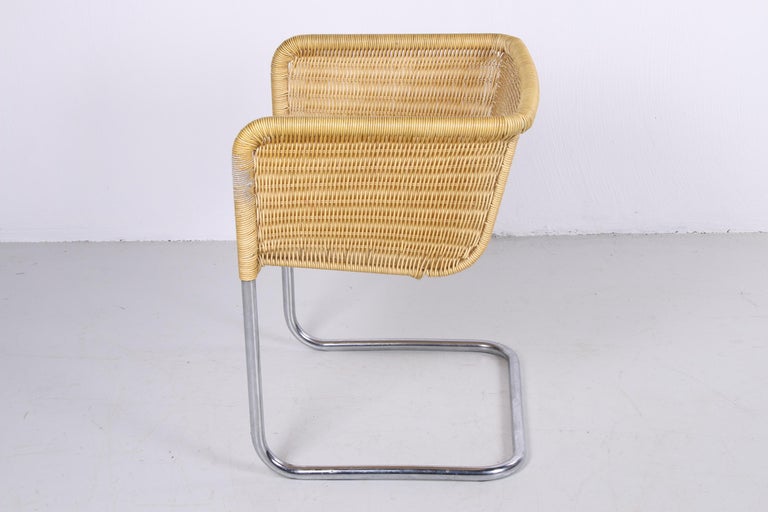 Bauhaus Chairs D43 Tubular Frame with Bucket Seat Set of 4 at 1stDibs ...