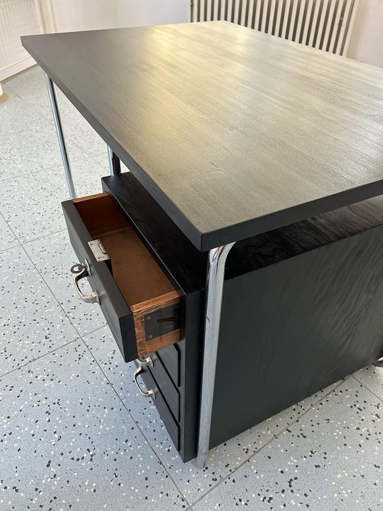Bauhaus Chrome-Plated Tubular Steel and Wood Desk by Rudolf Vichr ...
