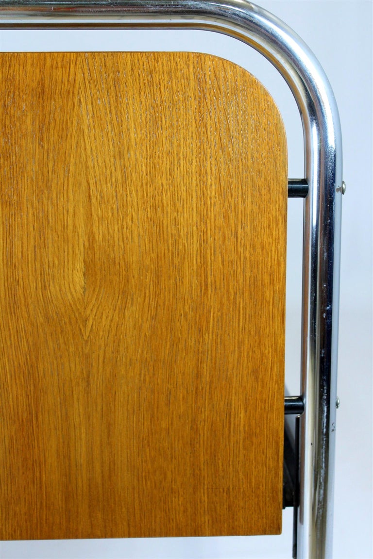 Bauhaus Tubular Steel Beds in Oak from Stavbyt, 1940s, Set of 2 at 1stDibs