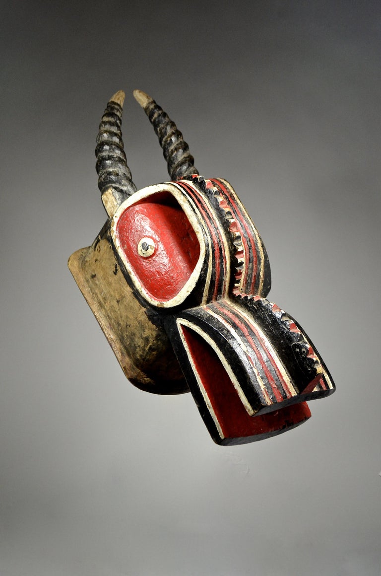Baule 'Goli Glin' mask For Sale at 1stDibs