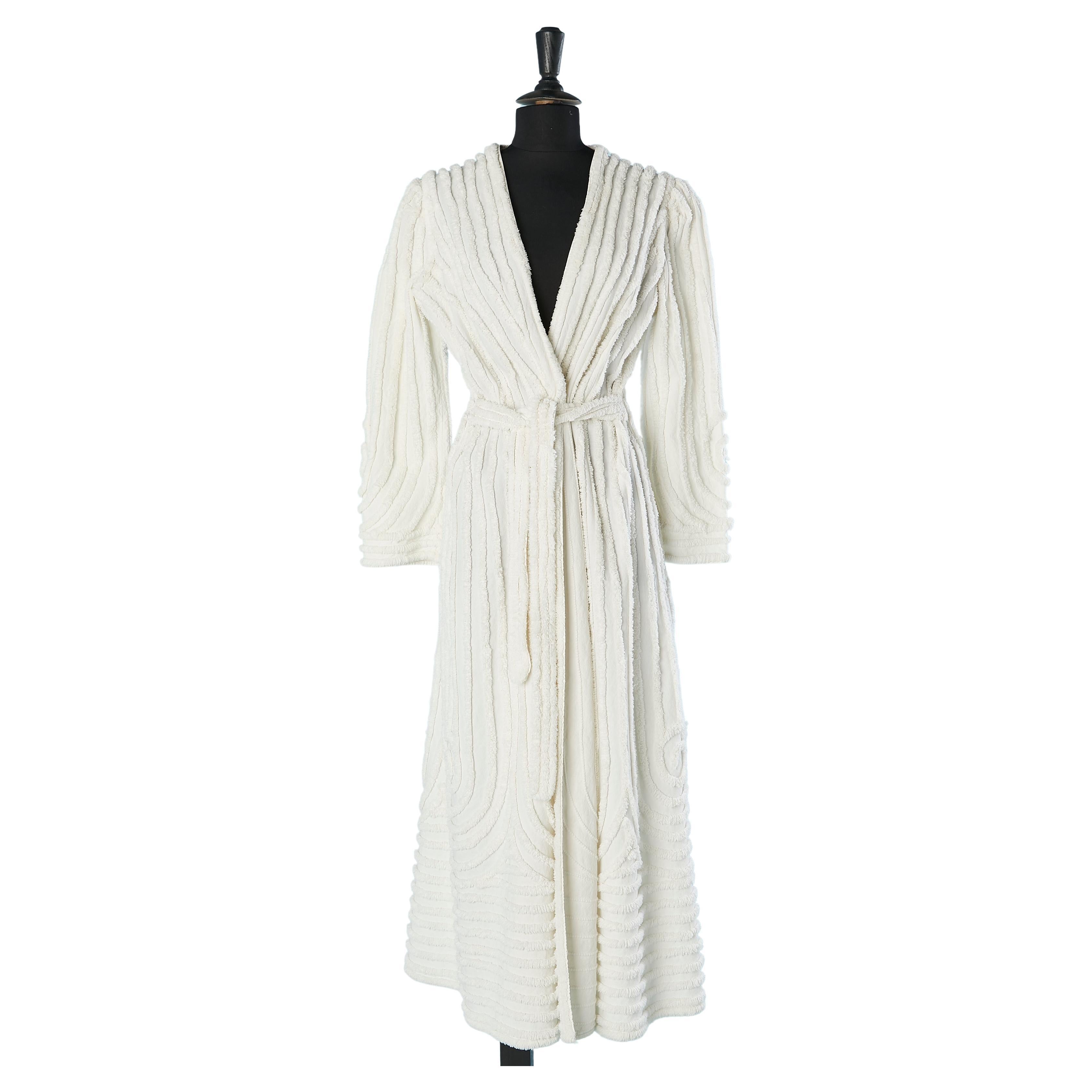 Beach Robe in white cotton Circa 1930/40 For Sale at 1stDibs