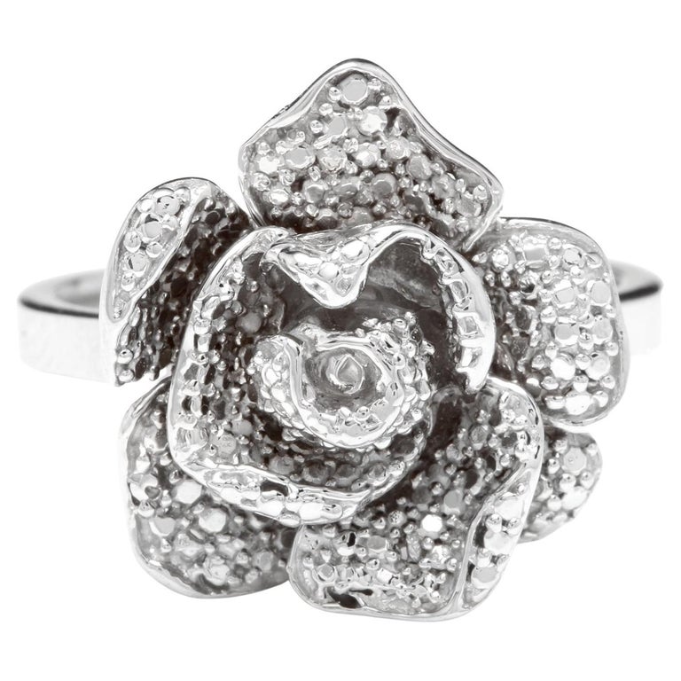 Beautiful 14K Solid White Gold Flower Ring For Sale at 1stDibs