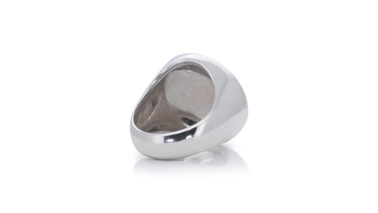 Beautiful 18k White Gold Dome Ring For Sale at 1stDibs