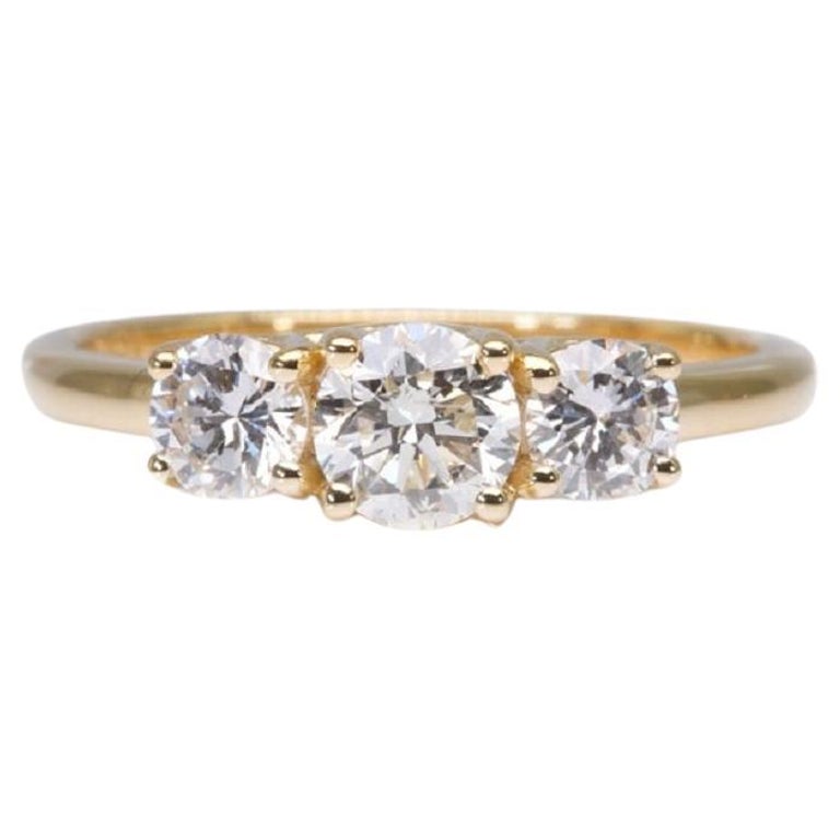 Beautiful 18k Yellow Gold 3 Stone Ring with 0.71 Ct Natural Diamonds ...